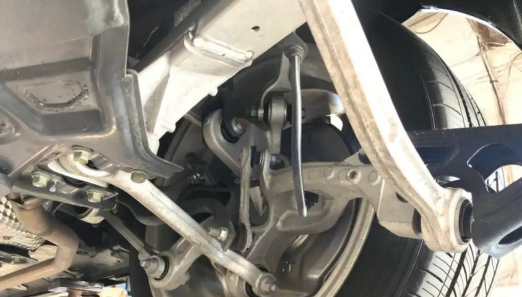 Internet marvels at the multi-link rear suspension of a Honda Clarity ...